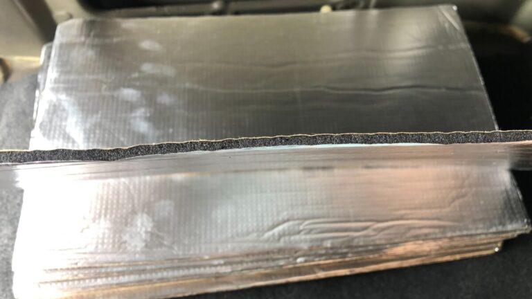 暑い夏の車内を快適に！天井の断熱材貼りで効果的に車の暑さ対策！ - ASBクラフト